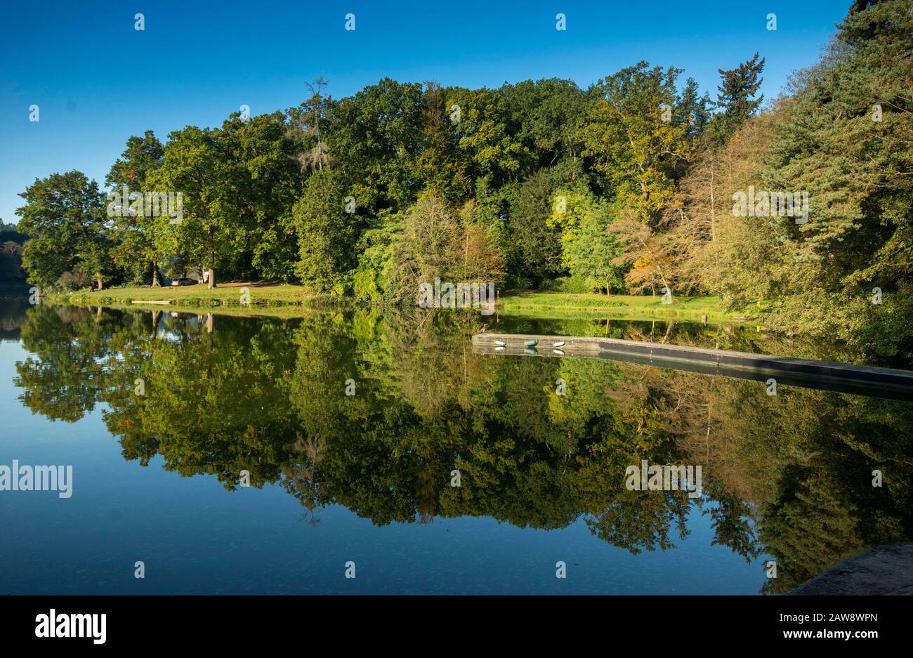 Shearwater lake longleat estate hi-res stock photography and images - Alamy