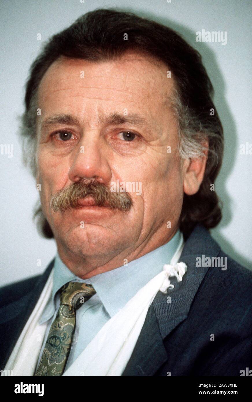 Porträt vom Schauspieler FRANZ BUCHRIESER zur Fernsehserie JULIA, EINE ...