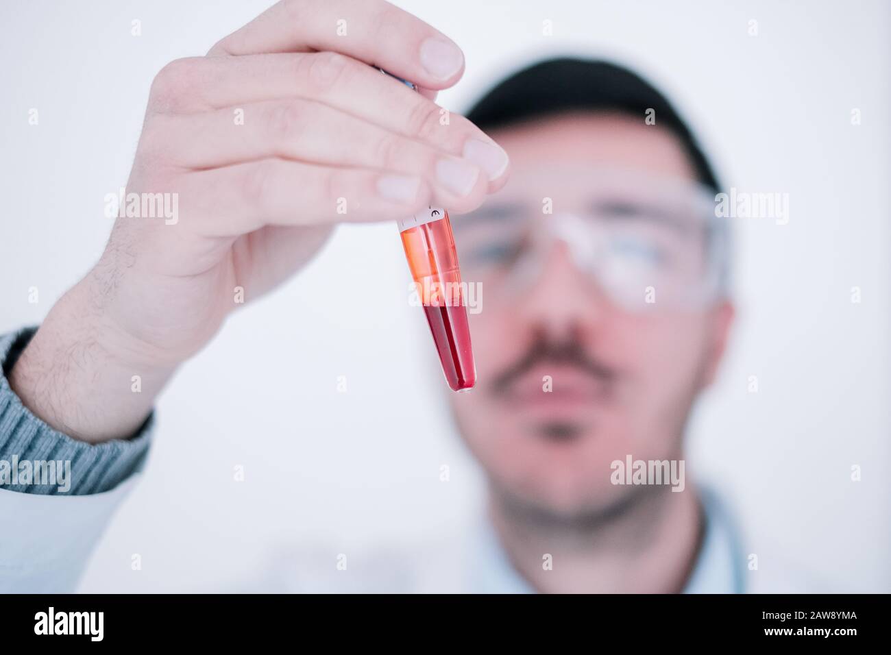 Medical doctor patient experimenting hi-res stock photography and ...