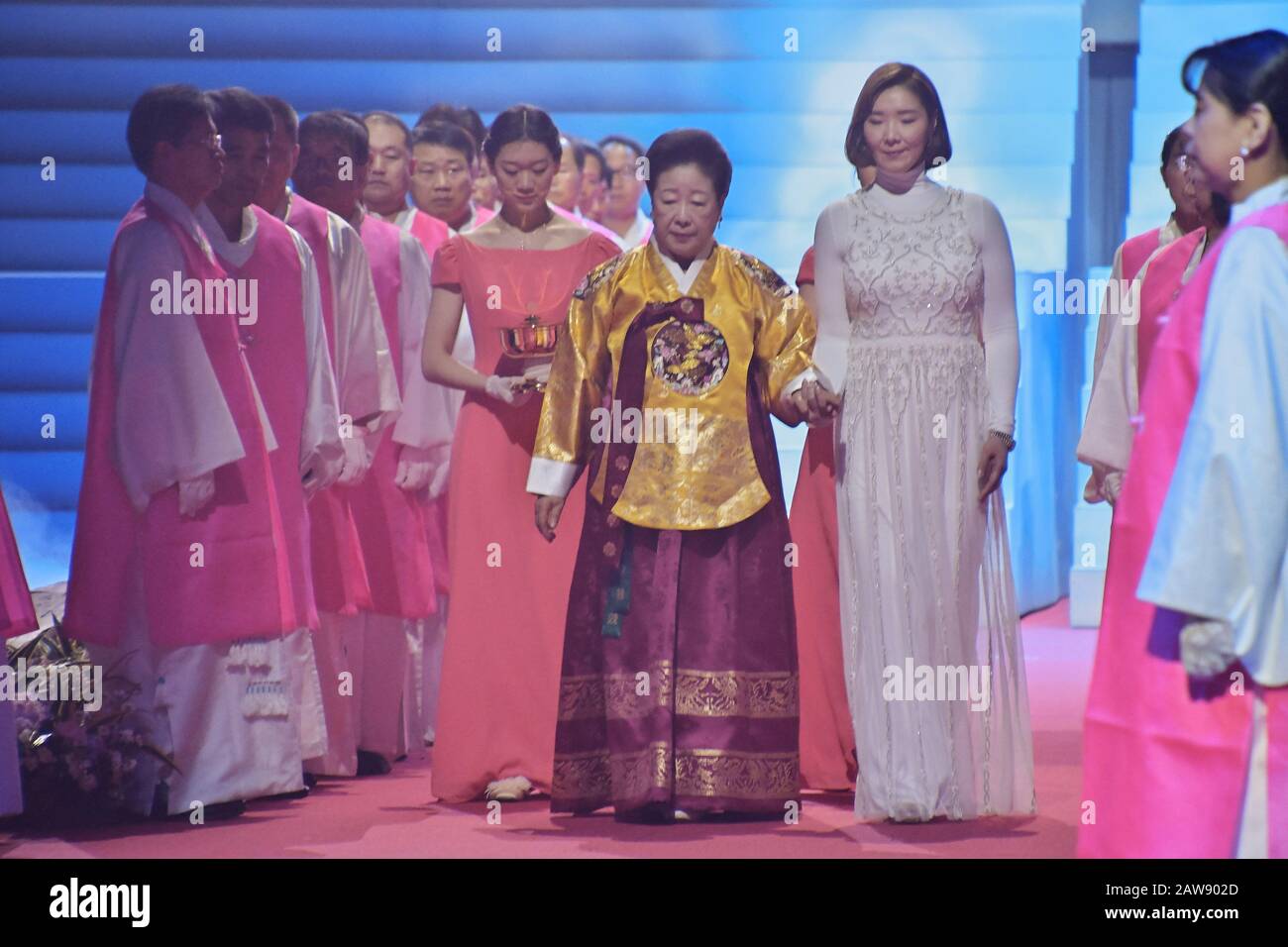 Sun myung moon hak ja han hi-res stock photography and images - Alamy