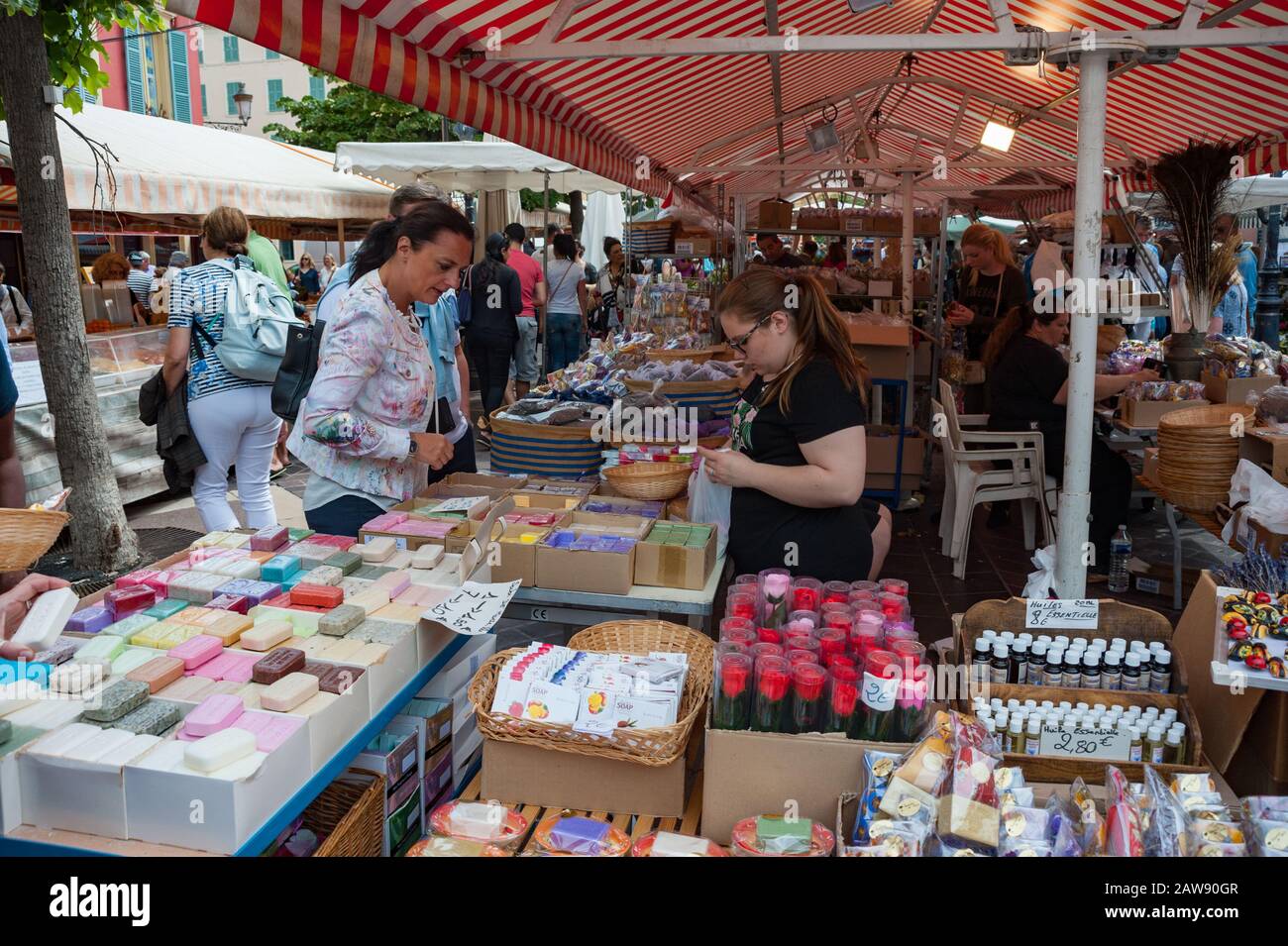 Market stall selling soap hi-res stock photography and images - Alamy