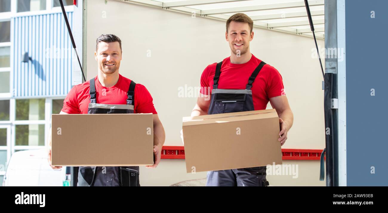 Drone delivery with truck hi-res stock photography and images - Alamy