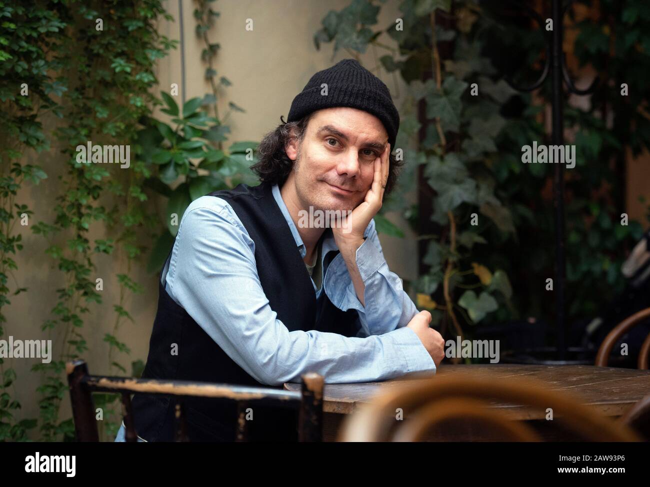 James harries hi-res stock photography and images - Alamy