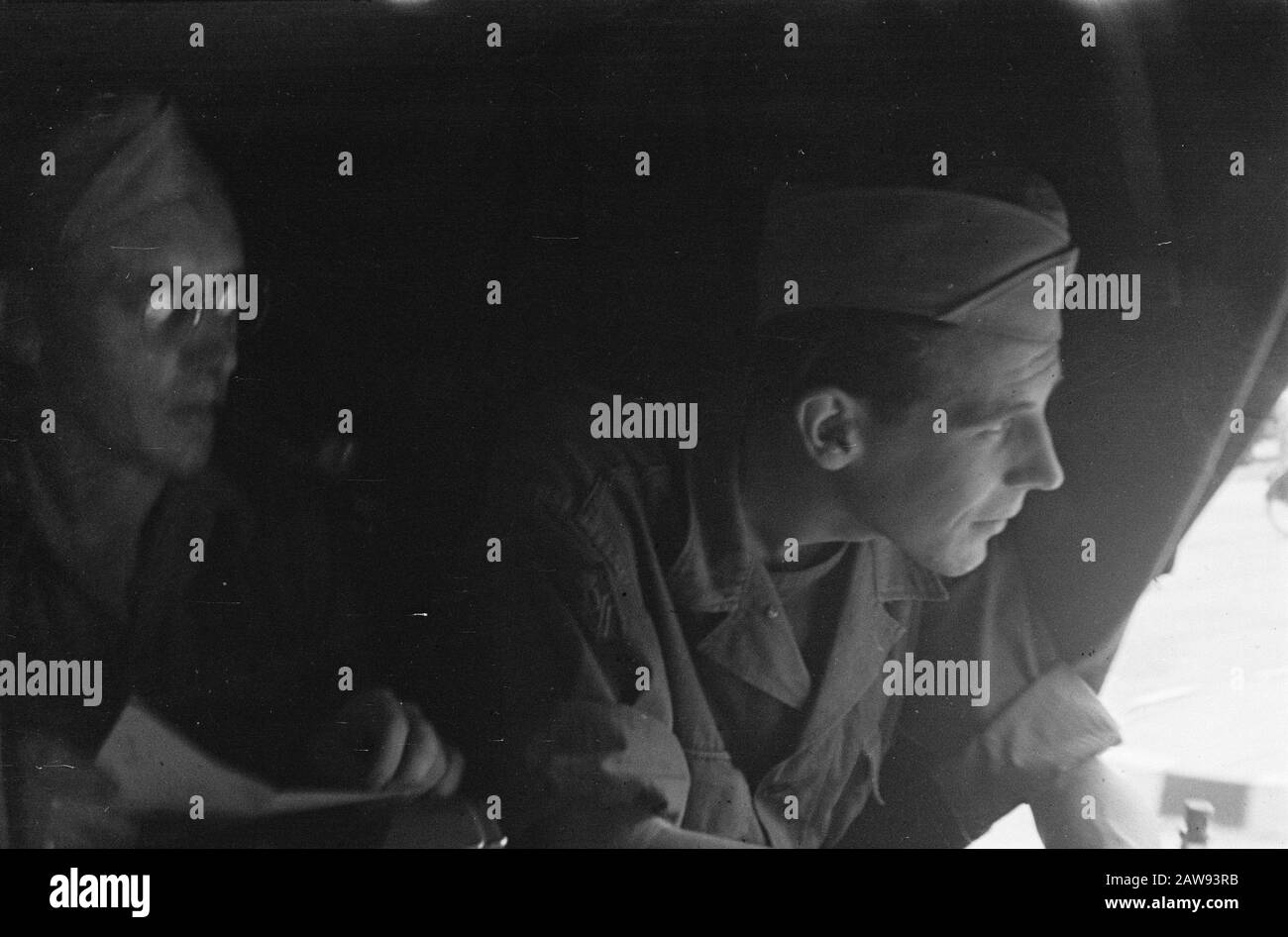 Combat zone reporters hi-res stock photography and images - Alamy