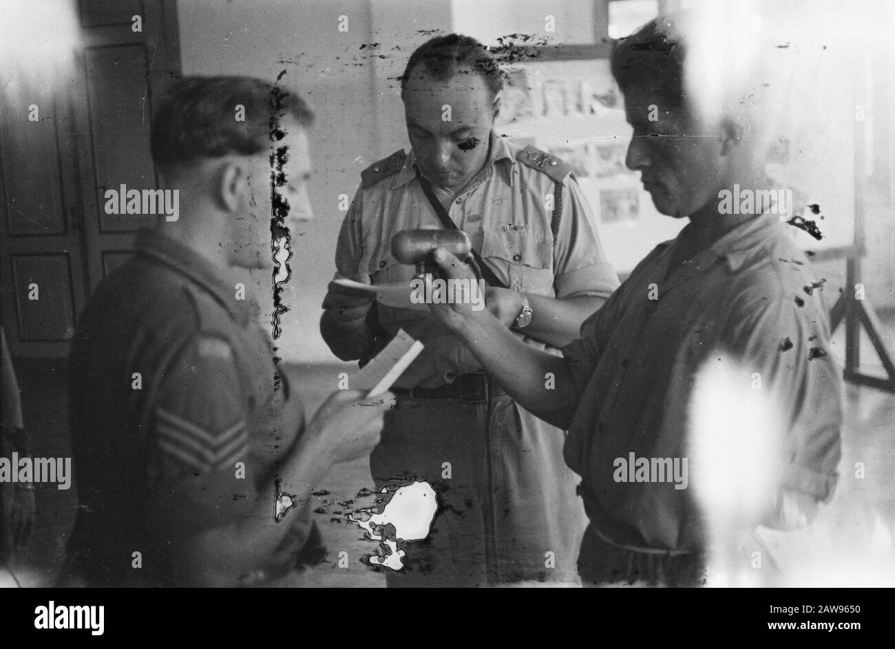 Holding out microphone Black and White Stock Photos & Images - Alamy Holding out microphone Black and White Stock Photos & Images - Alamy