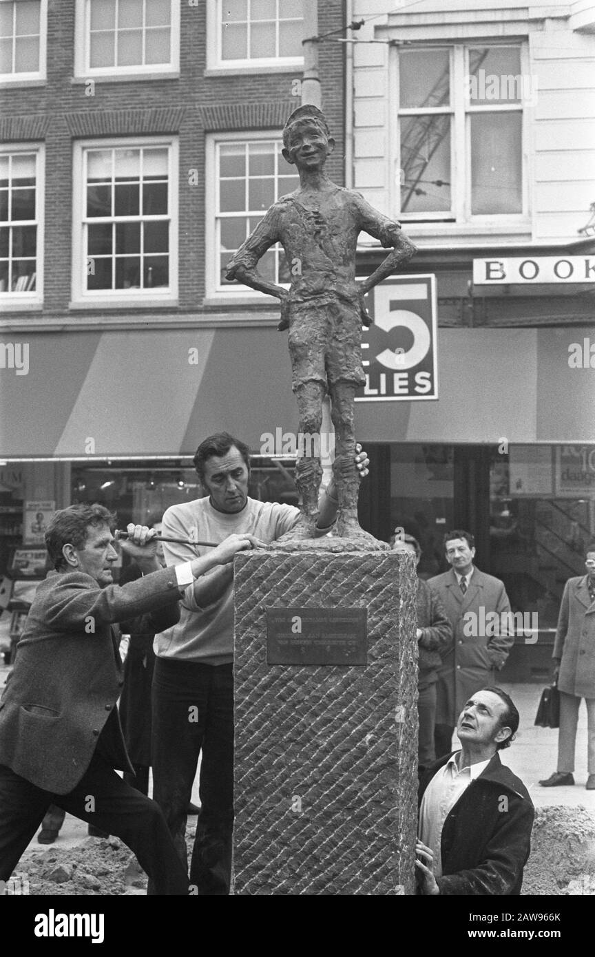 10 october 1972 hi-res stock photography and images - Alamy