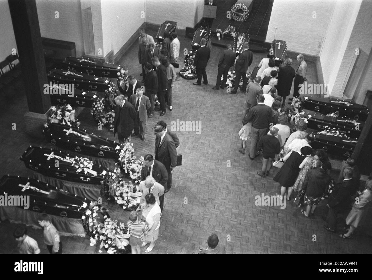 Auditorium cemetery Black and White Stock Photos & Images - Alamy