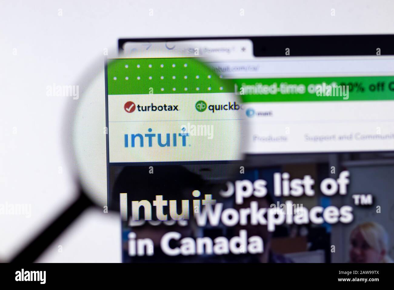Intuit logo hi-res stock photography and images - Alamy