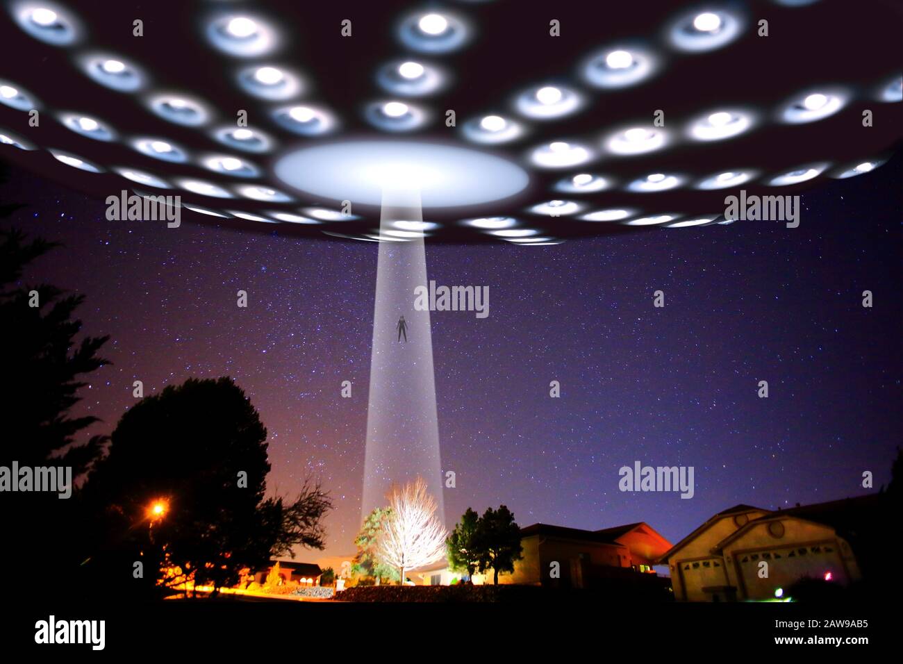 Abducted by aliens hi-res stock photography and images - Alamy