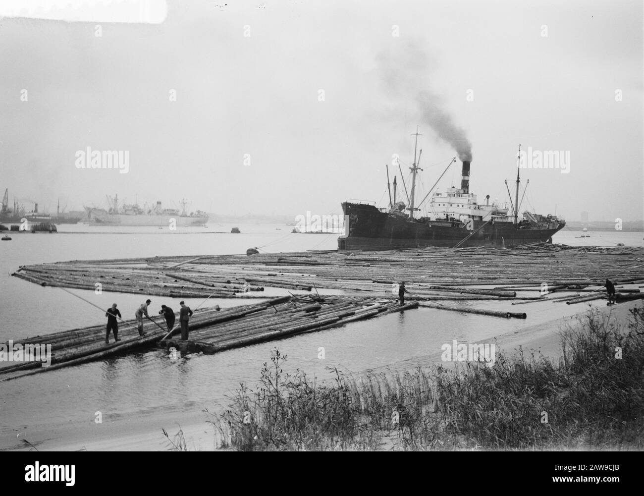 Norwegian timber ship Rotterdam Date: November 16, 1945 Location ...