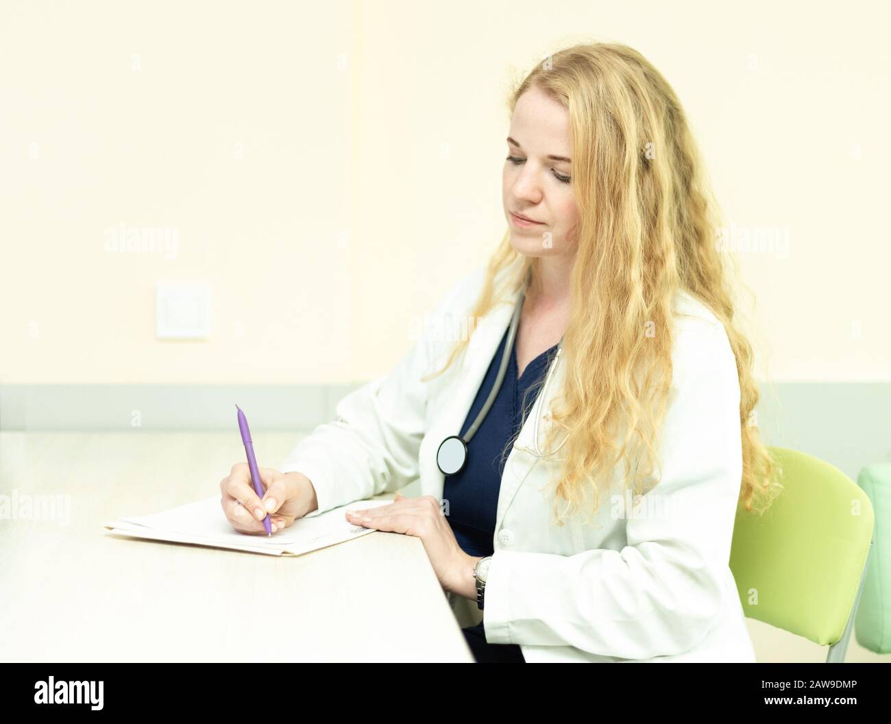Background for doctor notes hi-res stock photography and images - Alamy