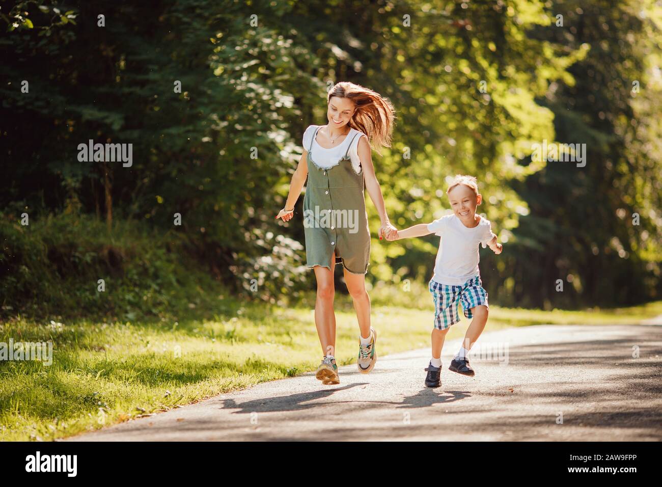 An elder sister and younger brother hi-res stock photography and images - Alamy
