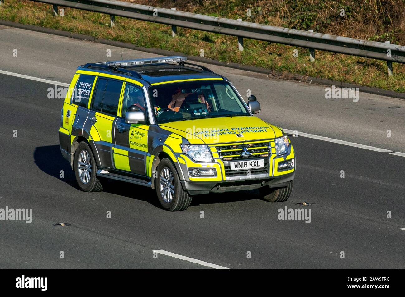 Vehicle traffic officer motorway hi-res stock photography and images ...