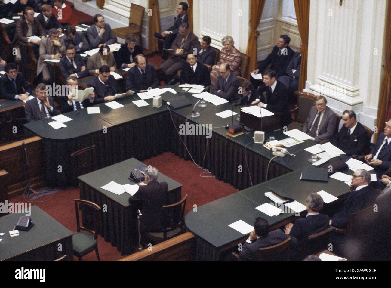 Lower house government table hi-res stock photography and images - Alamy