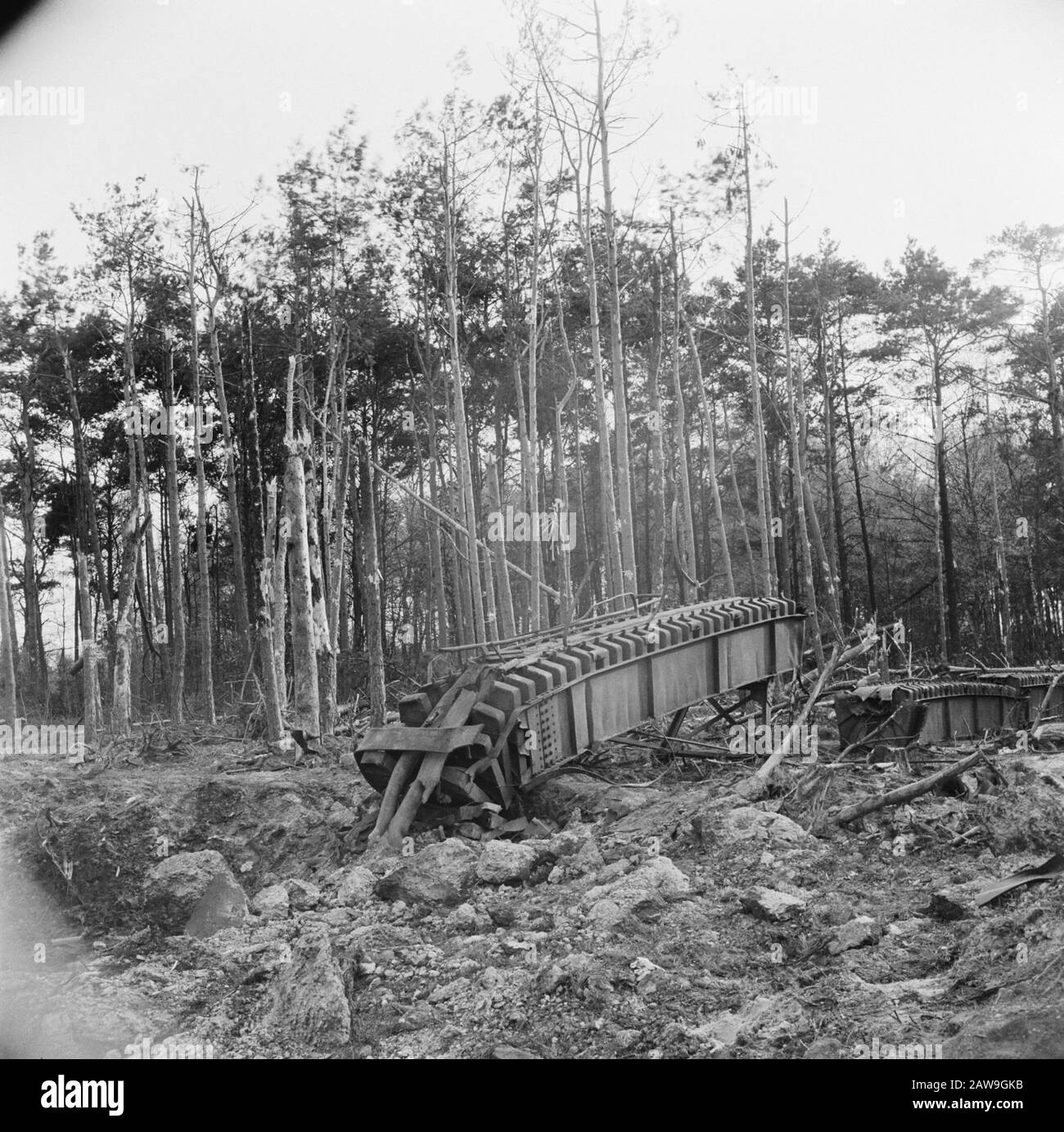 Front North-East Netherlands: V1 runway Launch Installation of German ...