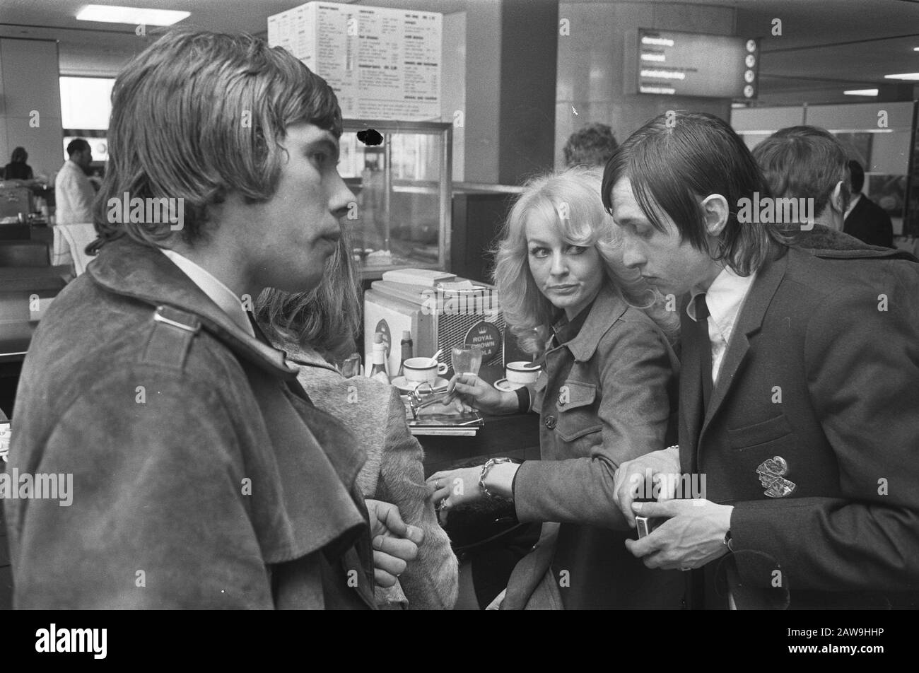 Departure from the team of Ajax from Amsterdam to Glasgow Links Dick ...