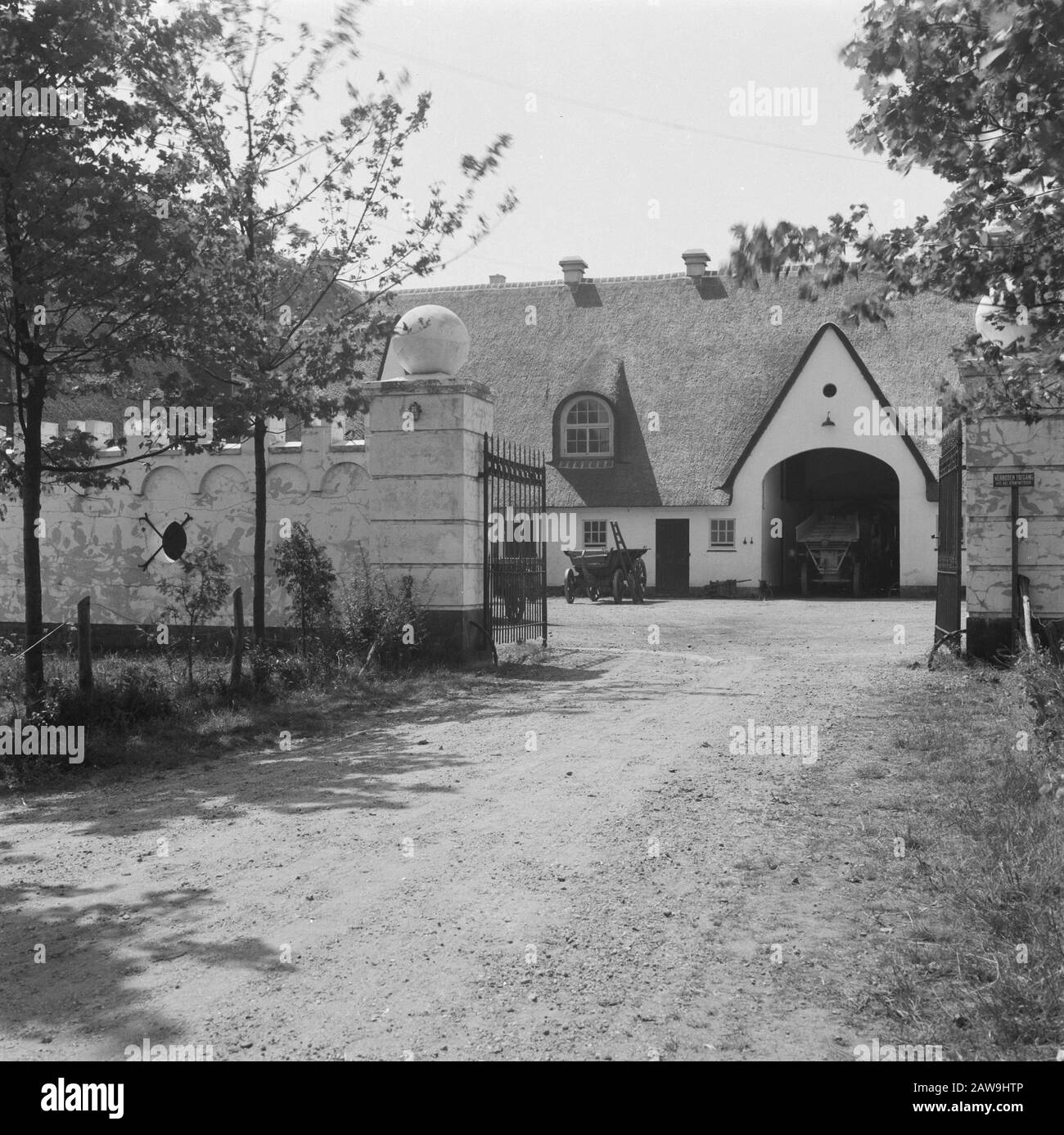 Recordings of a modern farm Date: 1945 Keywords: agriculture, World War ...