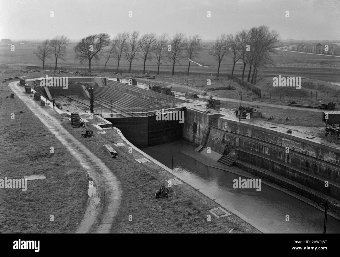 Shipbuilding 18th century hi-res stock photography and images - Alamy