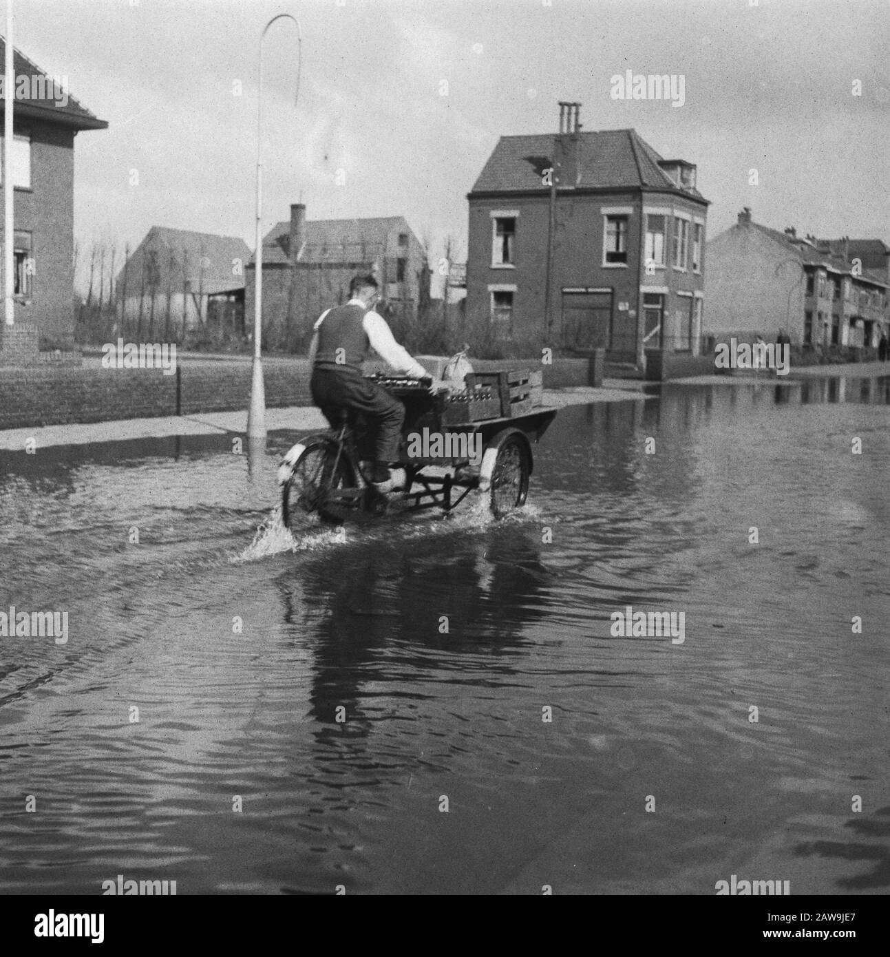 Repair assessment Black and White Stock Photos & Images - Alamy