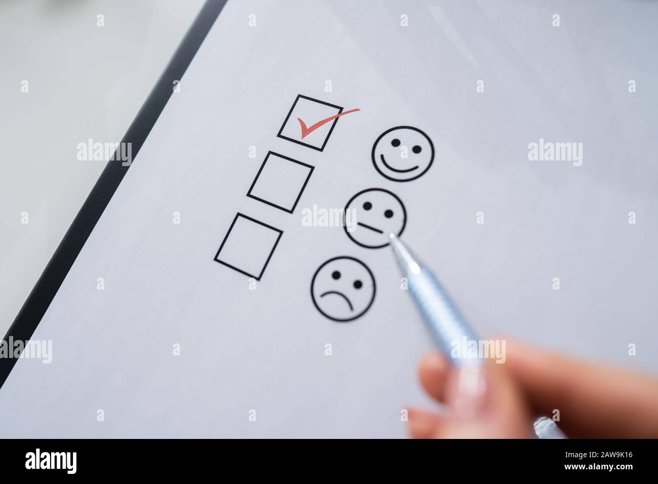 Tick box hi-res stock photography and images - Alamy