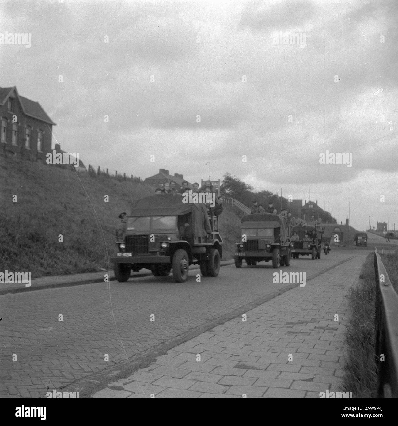 Government national defense september Black and White Stock Photos ...