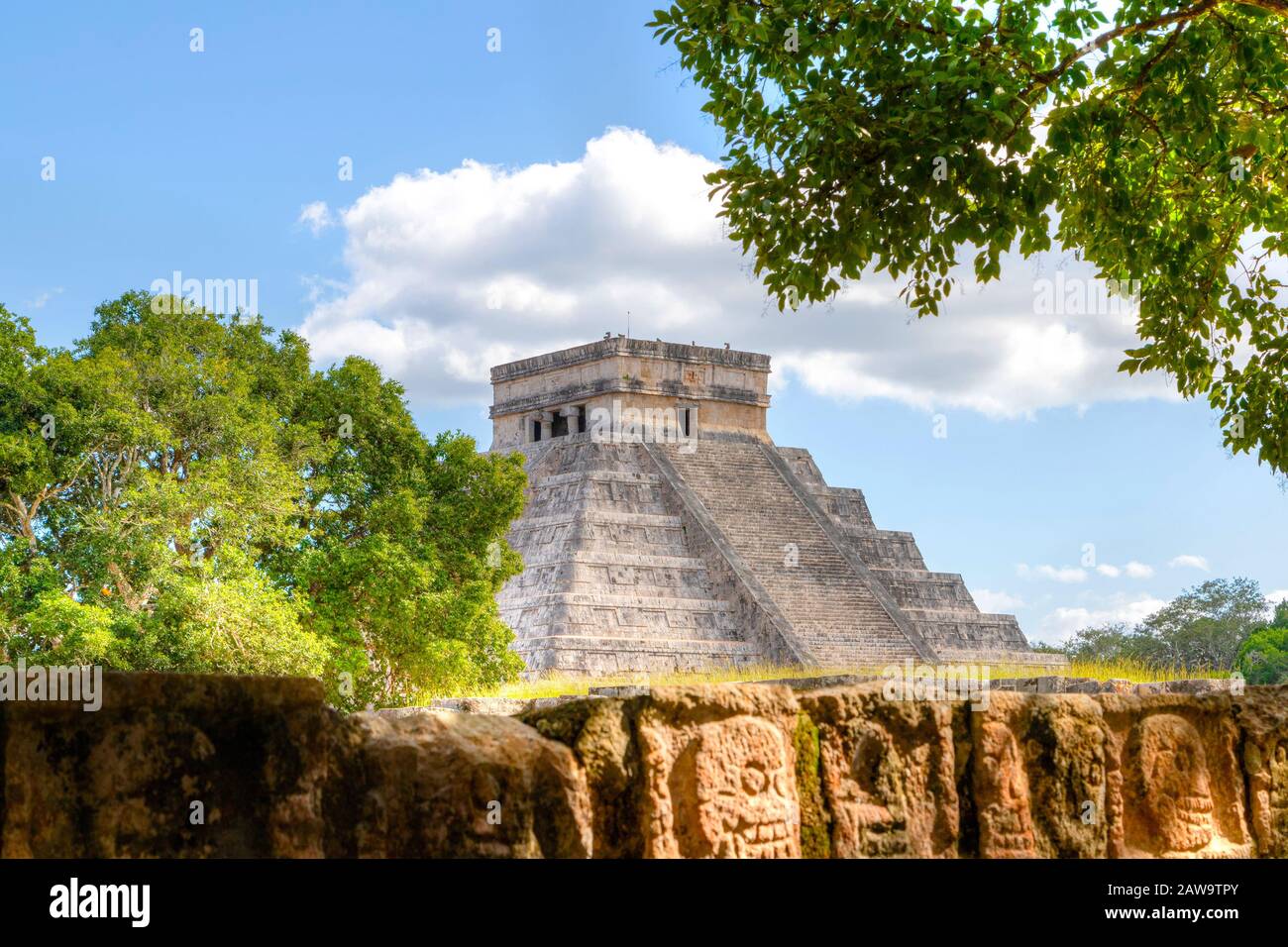 Pyramid of skulls hi-res stock photography and images - Alamy