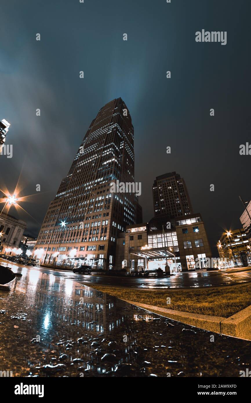 Key Tower in Cleveland Ohio at Night Stock Photo - Alamy