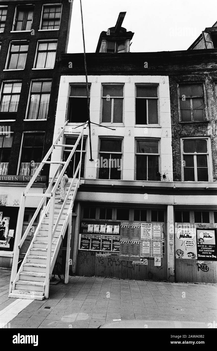 Crack movement Black and White Stock Photos & Images - Alamy