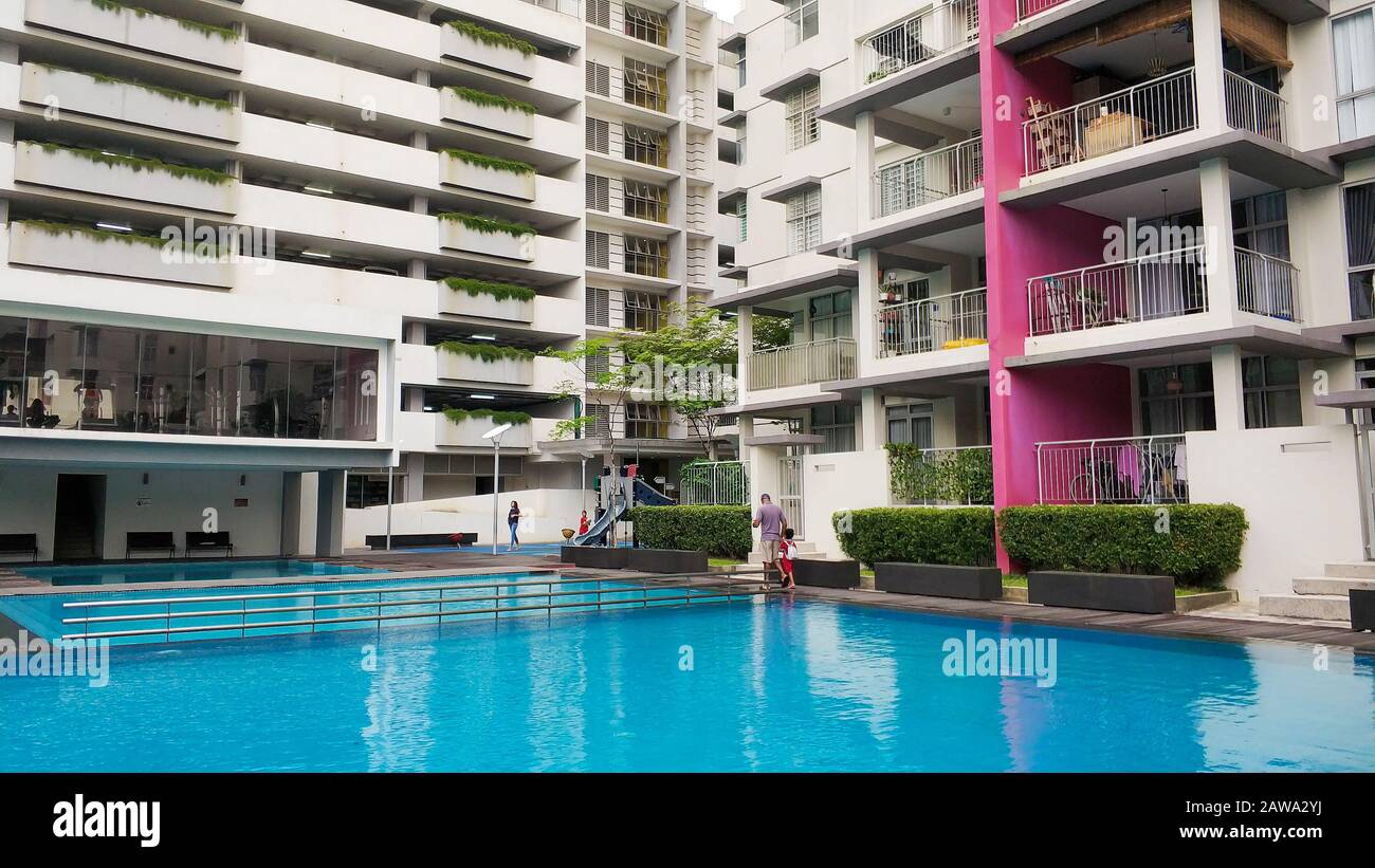Resort condo patio hi-res stock photography and images - Alamy