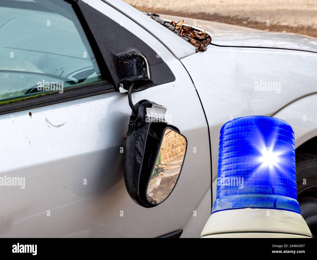Police car lights mirror hi-res stock photography and images - Alamy