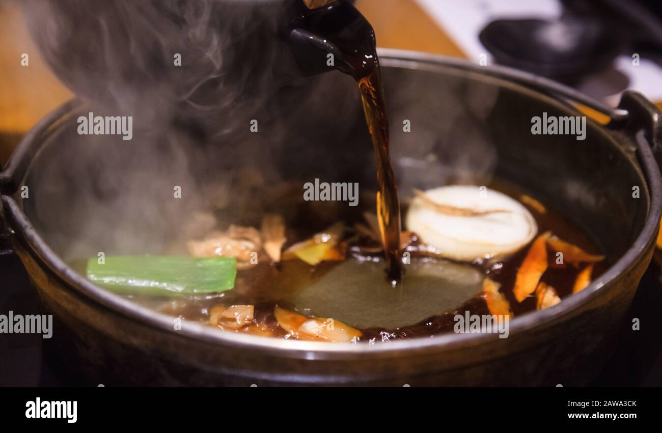 Nabemono hi-res stock photography and images - Alamy