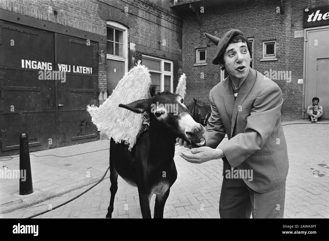 Russian circus Black and White Stock Photos & Images - Alamy