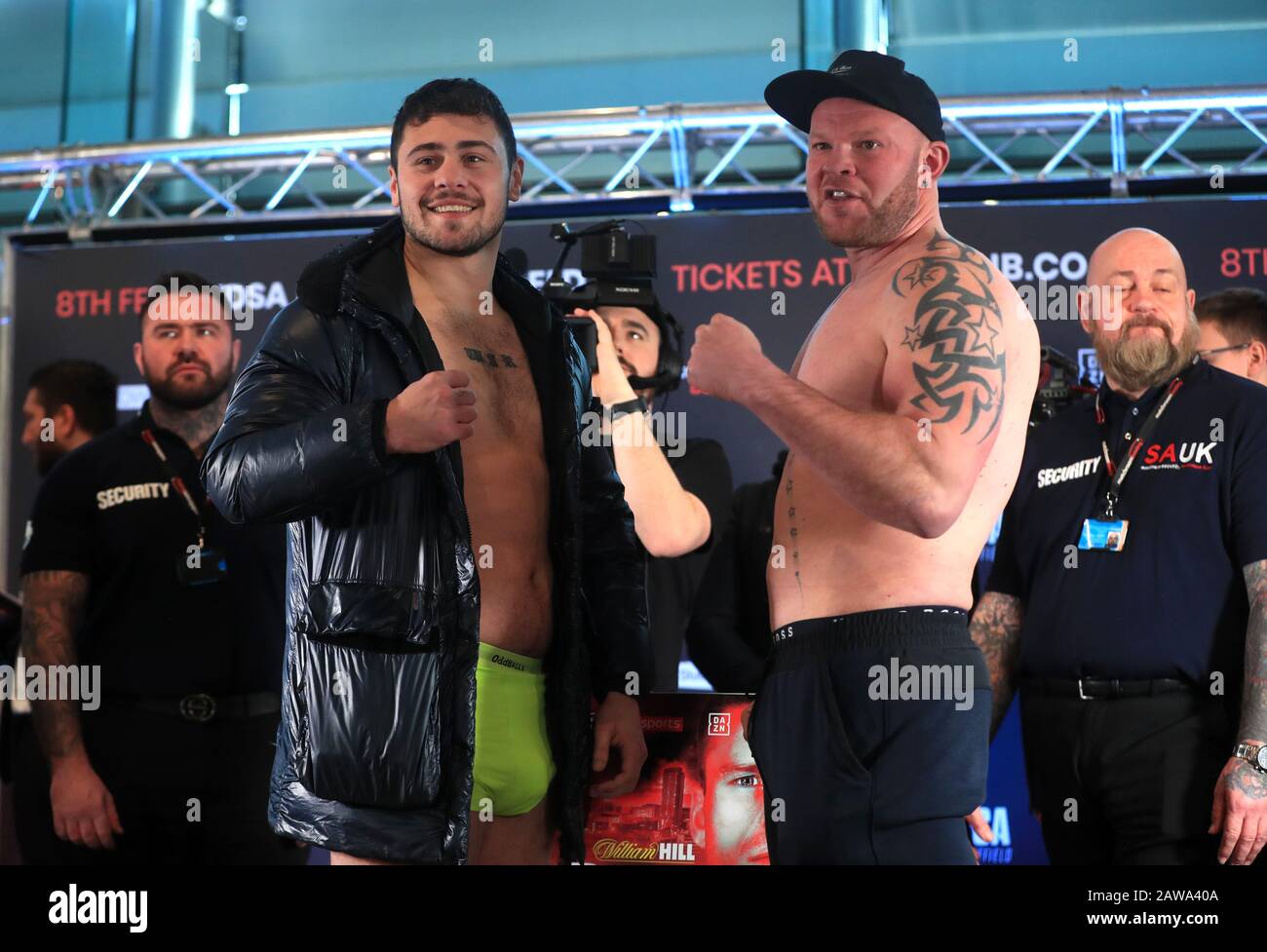 Dave allen weigh in hi-res stock photography and images - Alamy