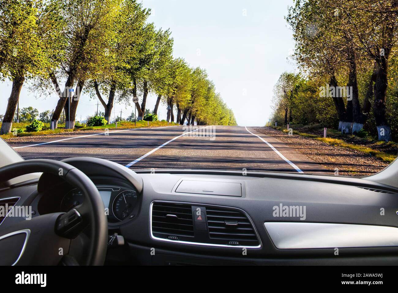 Open road view from windshield hi-res stock photography and images - Alamy