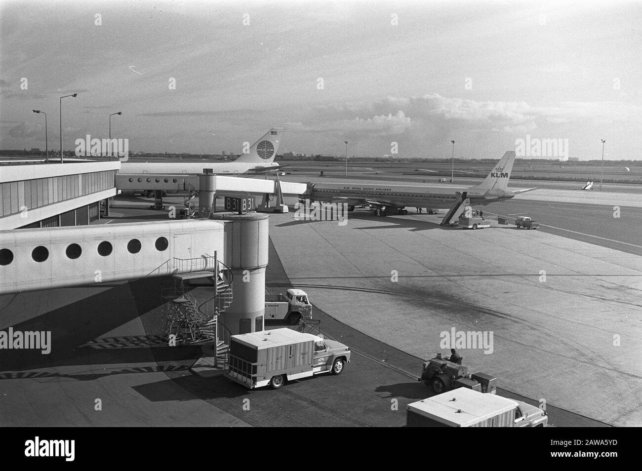 1972 schiphol hi-res stock photography and images - Alamy