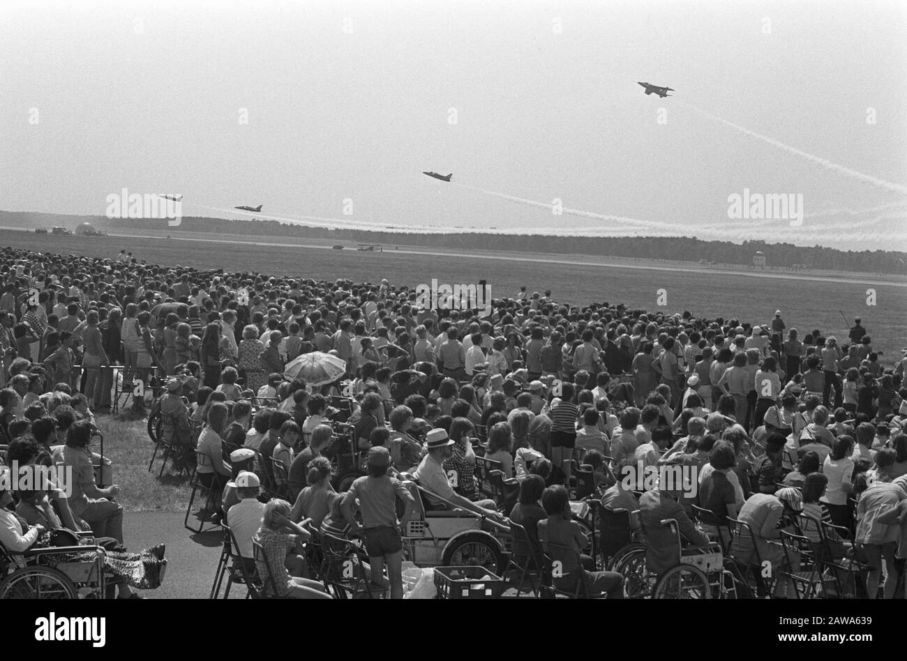 Air Show at Deelen airbase t.g.v. sixtieth anniversary Royal Air Force ...
