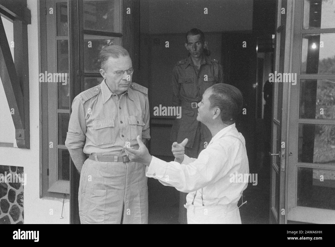 Visit of General S. H. Track and Lieutenant Governor-General H.J. Mook ...