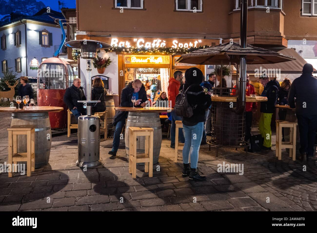 Ski cafe italia hi-res stock photography and images - Alamy