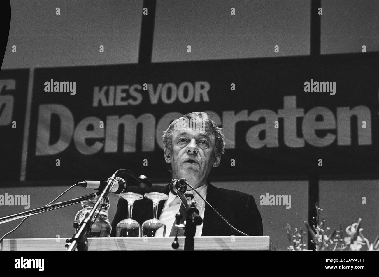 1986 hans van mierlo hi-res stock photography and images - Alamy