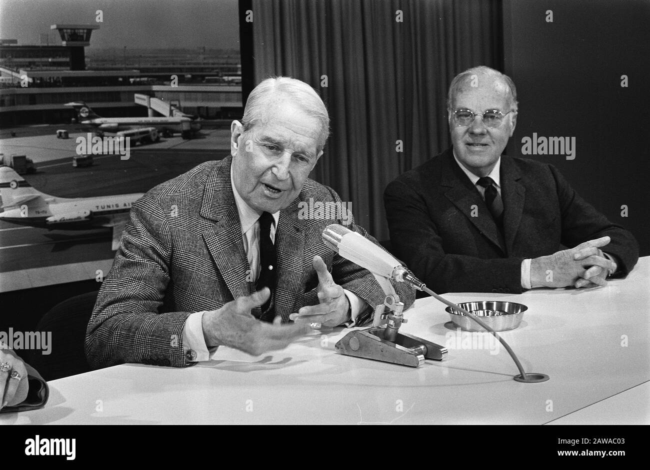 Maurice Chevalier, singer from France, arrives at Schiphol Airport ...