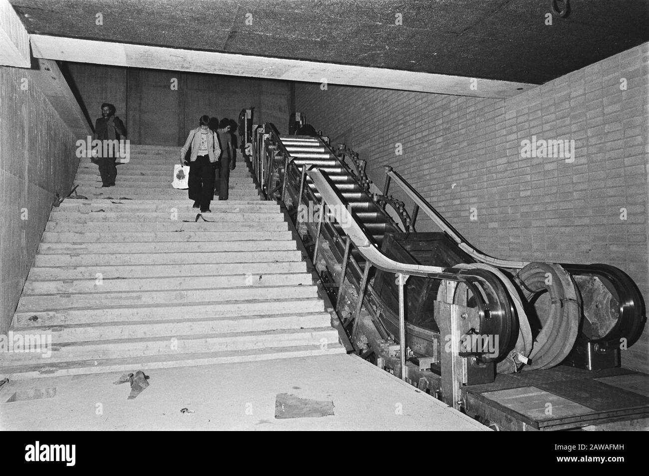 First escalator Black and White Stock Photos & Images - Alamy