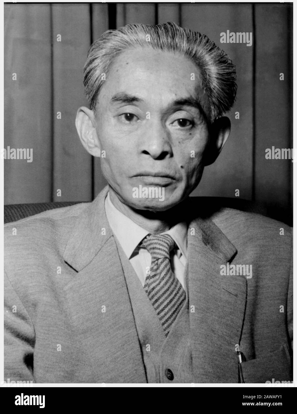 Yasunari kawabata nobel hi-res stock photography and images - Alamy