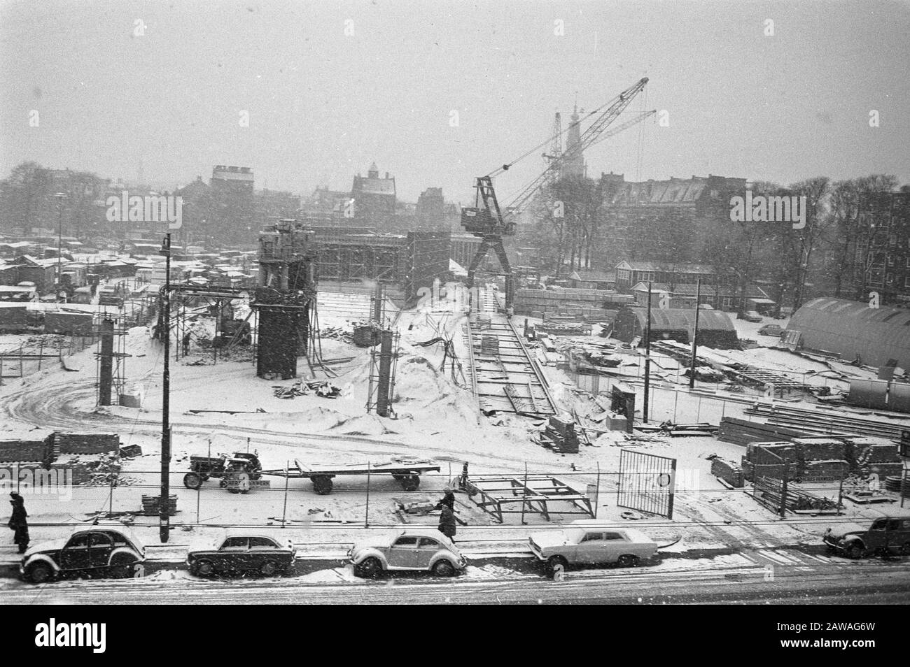 Metro Work on Waterloo Amsterdam, first caisson is underground ...