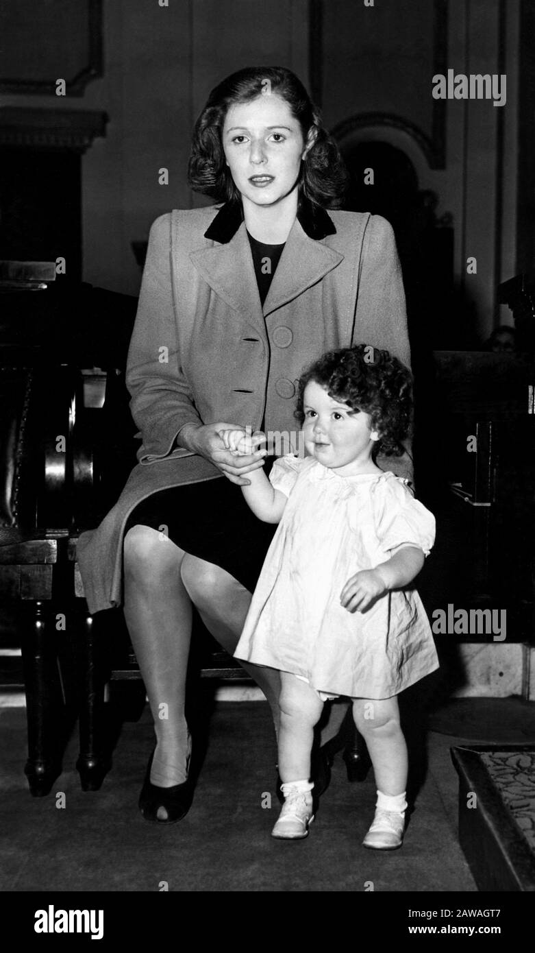 Bambina Black and White Stock Photos & Images - Alamy