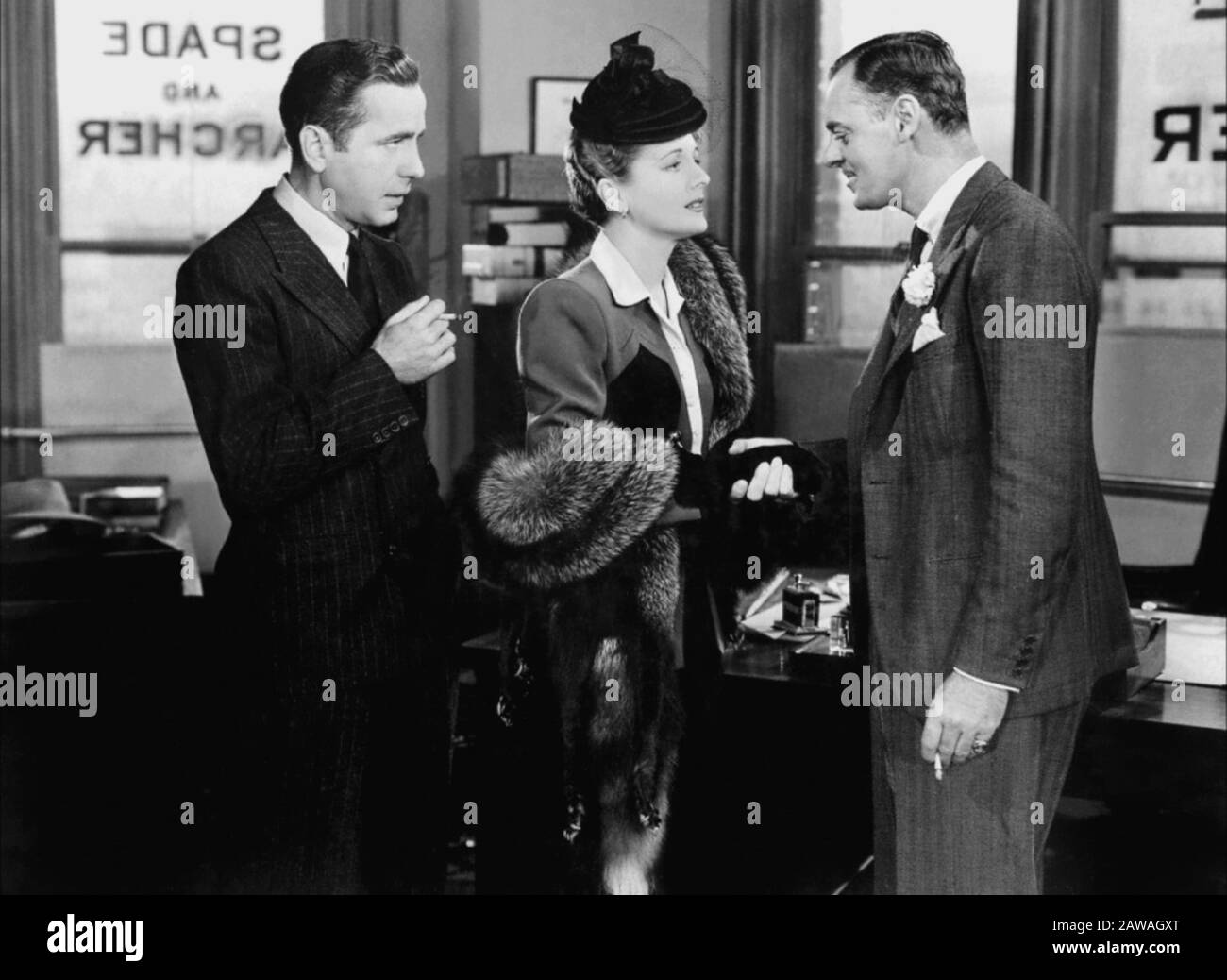 1941 , HOLLYWOOD , USA : The celebrated movie actor HUMPHREY BOGART ...