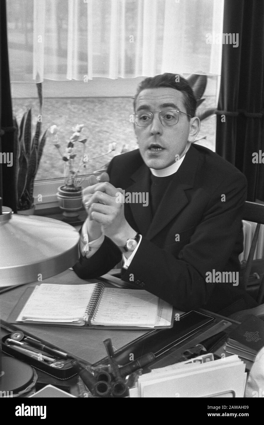 Mgr. . JM Gijsen (newly appointed bishop of Roermond), head Date ...