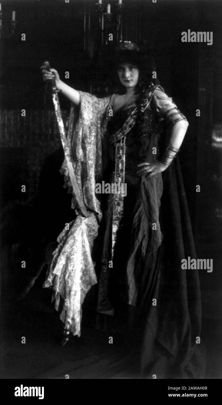 1961 moda Black and White Stock Photos & Images - Alamy