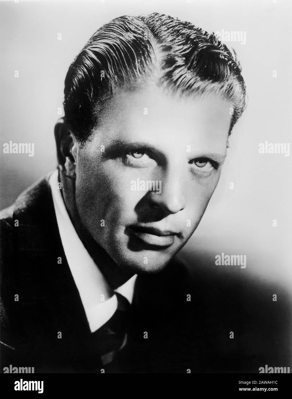 Dan dailey hi-res stock photography and images - Alamy