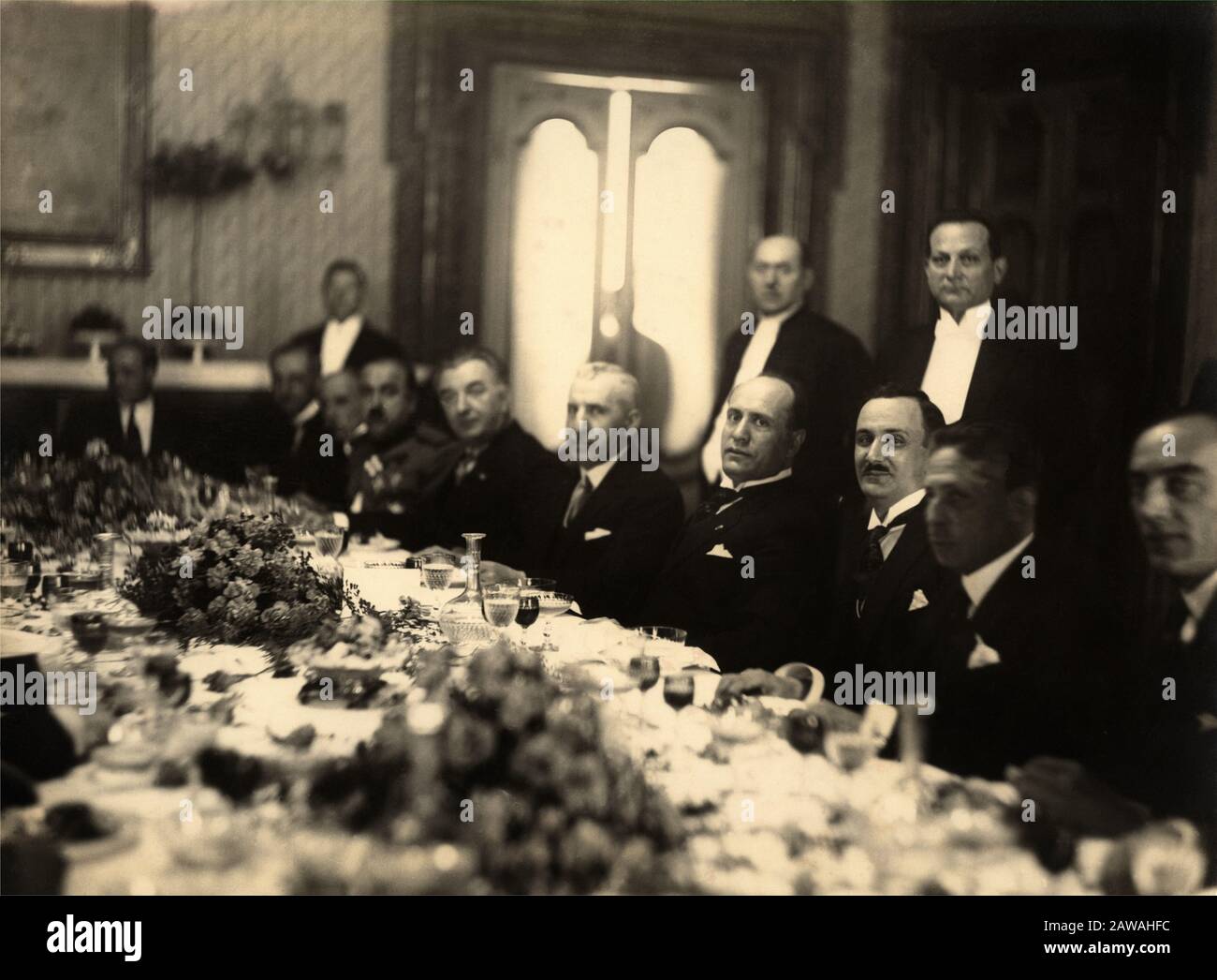 1926 ca , ROME , ITALY : The italian Fascist Duce BENITO MUSSOLINI meet ...