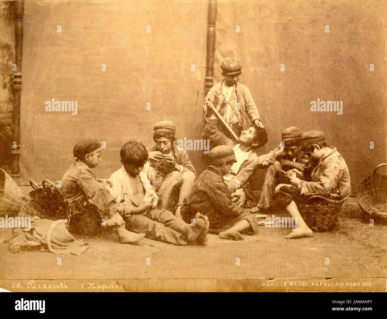 1870 ca, NAPOLI, ITALY : A Napolitan street scene , the PEZZENTI ( The ...